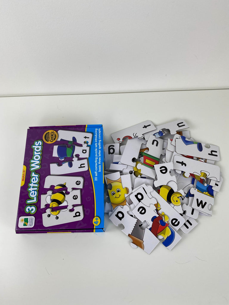 Self-correcting 3 Letter Word Puzzles