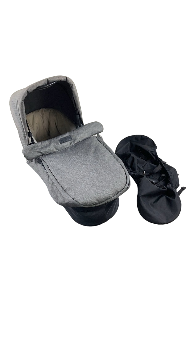 Mountain Buggy Carrycot Plus For Duet, Herringbone Luxe — GoodBuy Gear