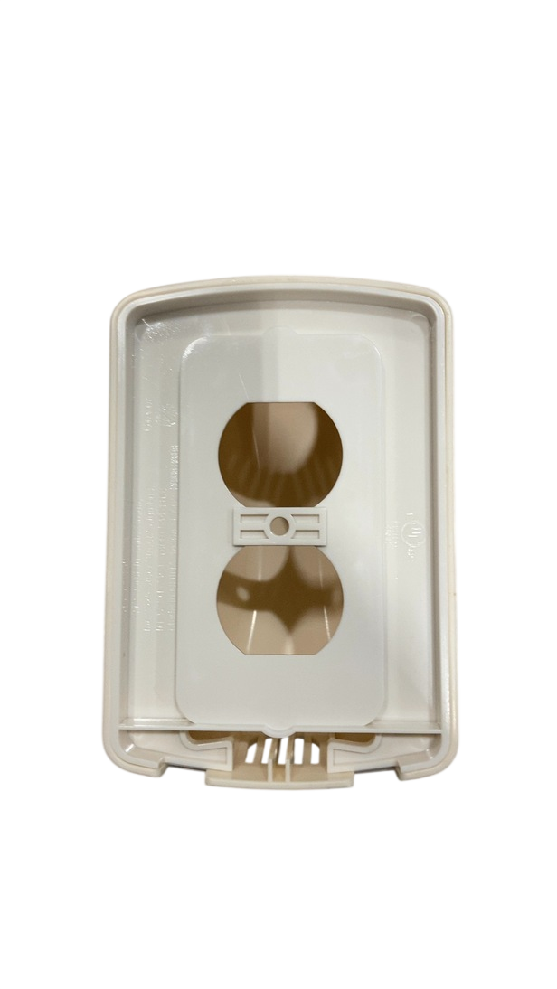 Safety 1st Outlet Cover With Cord Shortener — GoodBuy Gear