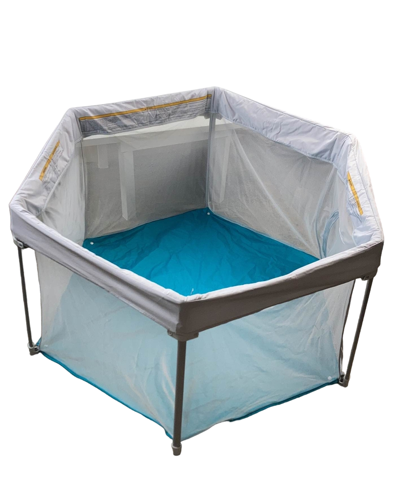 Graco Pack 'n Play Lite Traveler