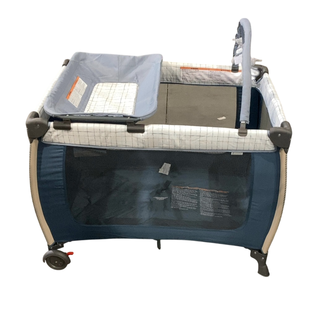 Monbebe Willow Rocking Baby Play Yard with Full Size Bassinet, Stardus ...