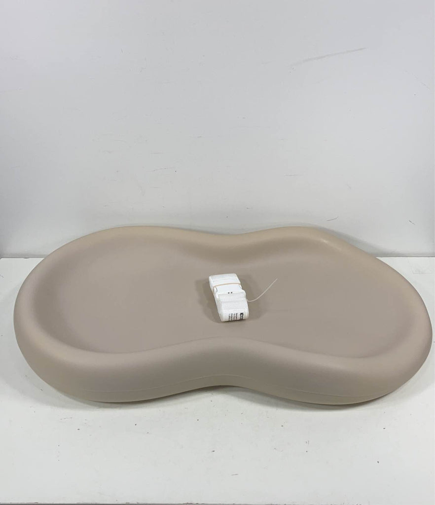 Keekaroo Peanut Changing Pad, Vanilla