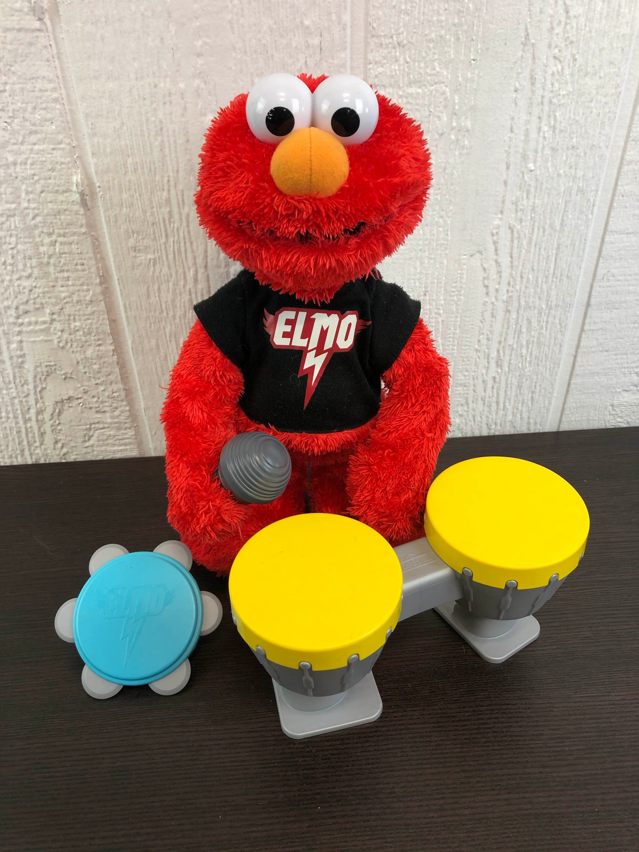 Sesame Street Let's Rock Elmo — GoodBuy Gear