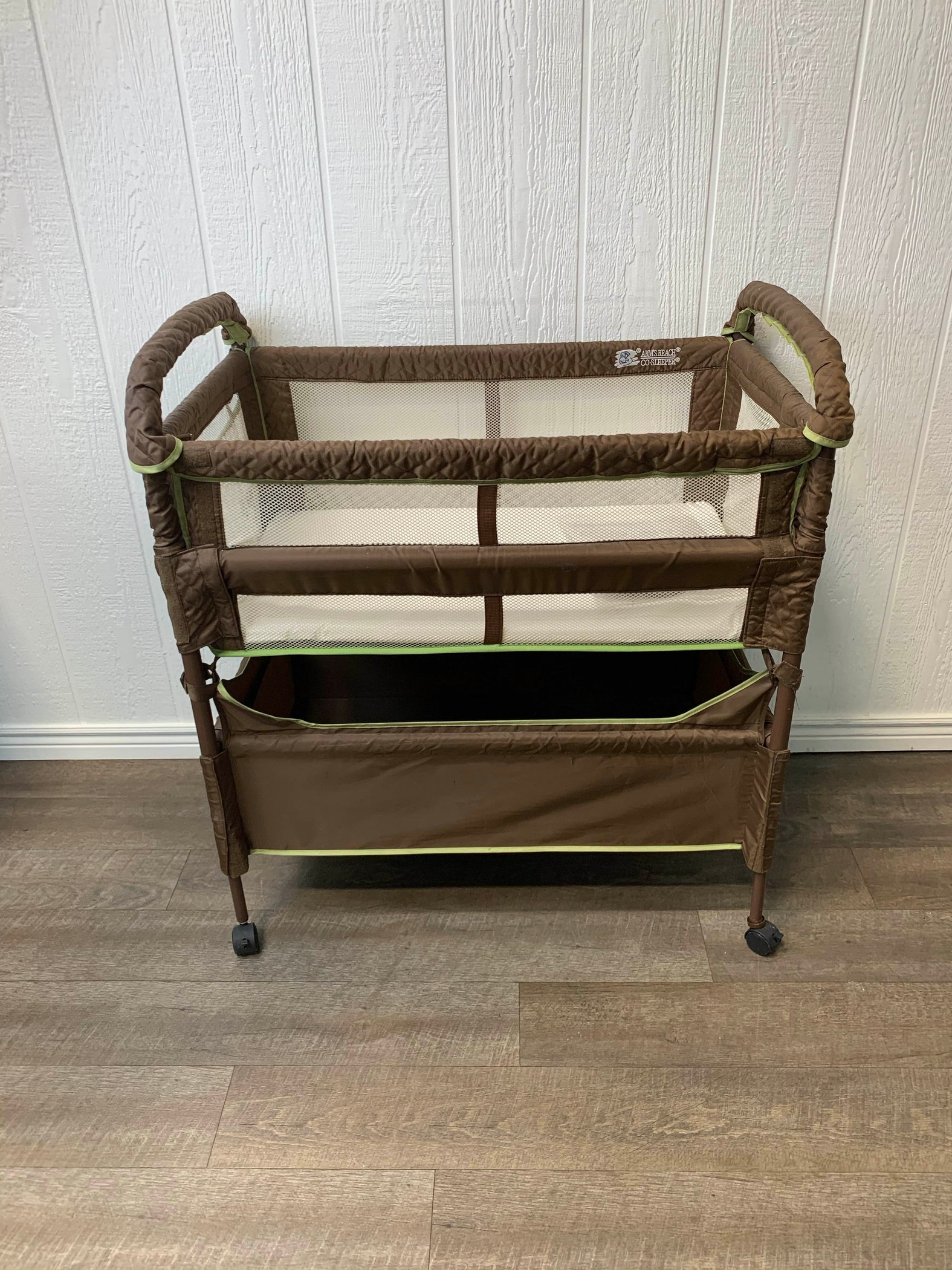 Arm's Reach Clear-Vue Co-Sleeper — GoodBuy Gear