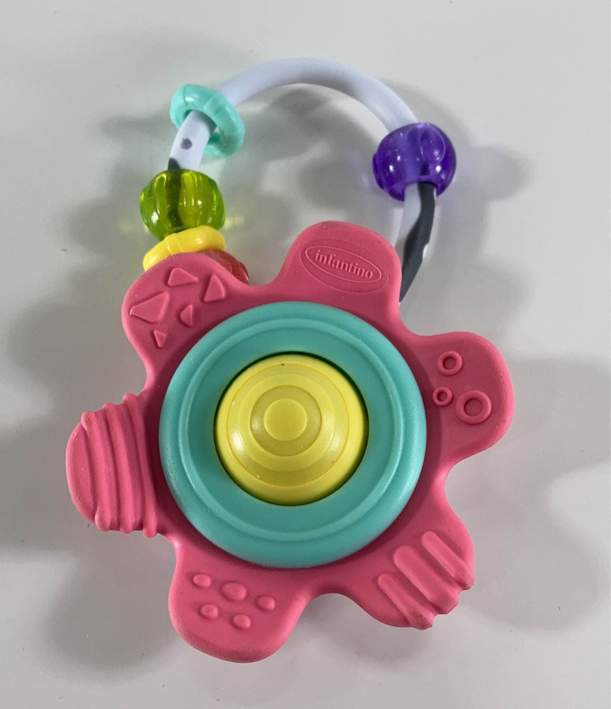 Infantino Spin And Teethe Gummy Flower Rattle
