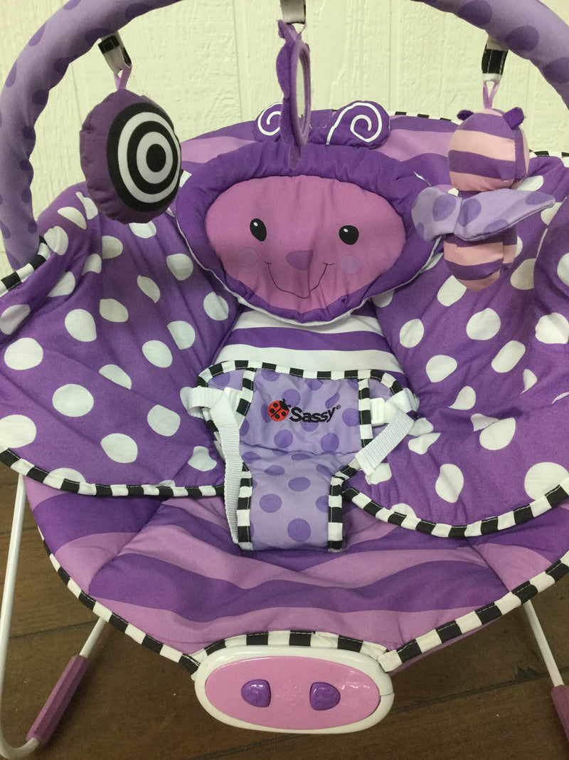 Sassy Cuddle Bug Bouncer