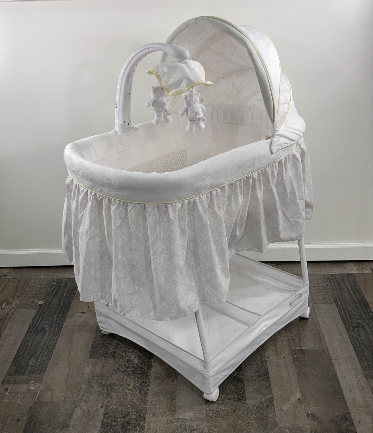 Simmons Kids SlumberTime Elite Gliding Bassinet — GoodBuy Gear