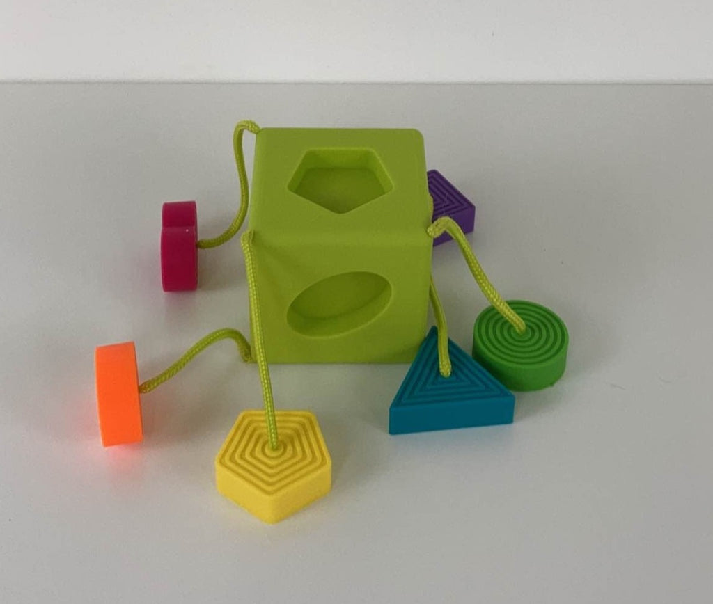 Fat Brain Toys Oombee Cube