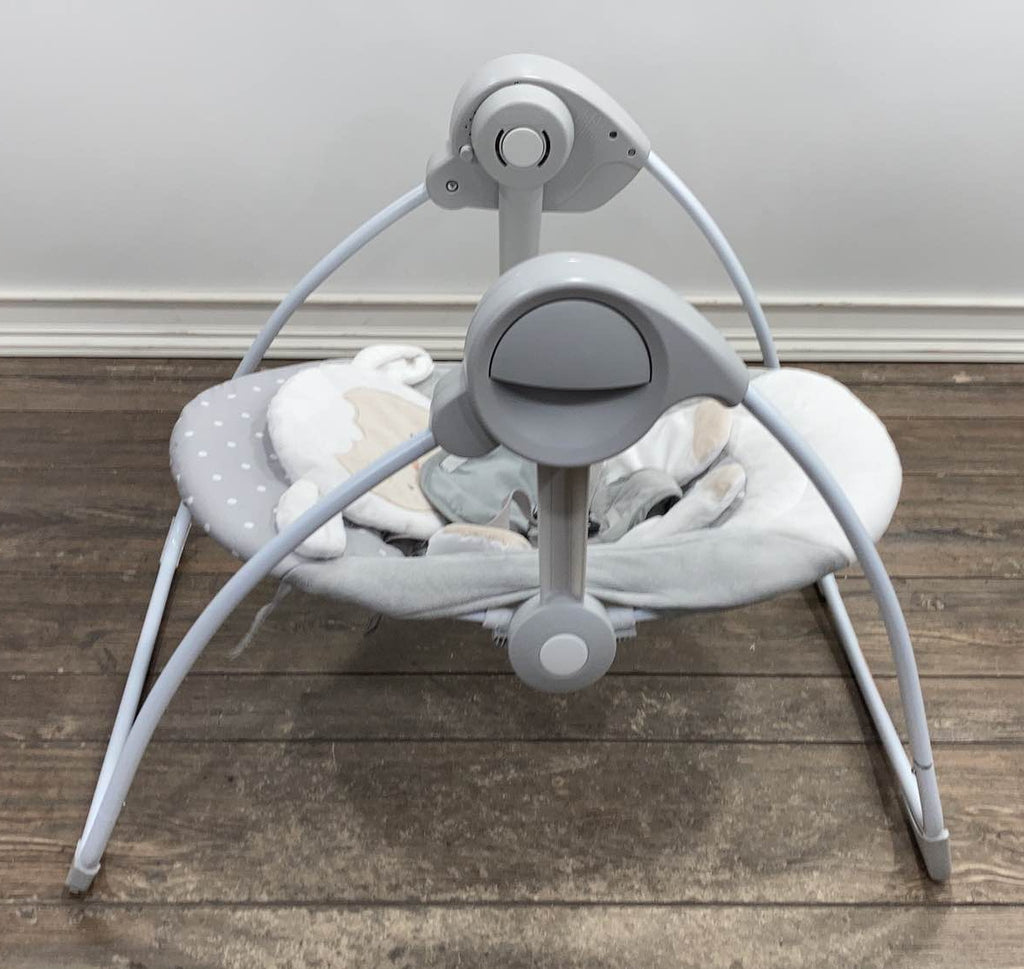 Ingenuity Comfort To Go Portable Swing, Cuddle Lamb