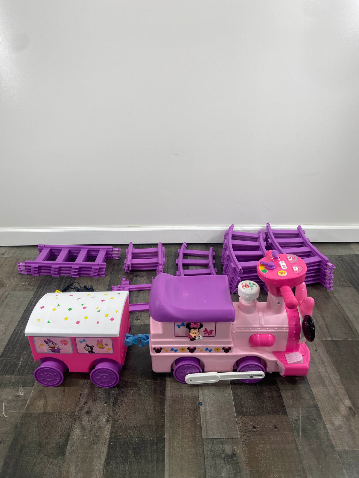 Kiddieland Minnie Mouse Ride On Train With Caboose — GoodBuy Gear