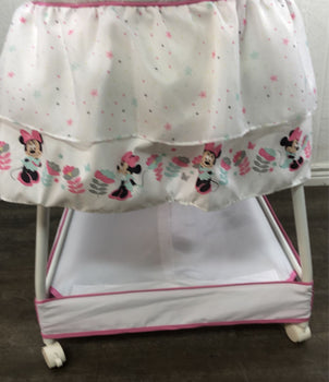 Delta Children Deluxe Gliding Bassinet, Minnie Mouse — GoodBuy Gear