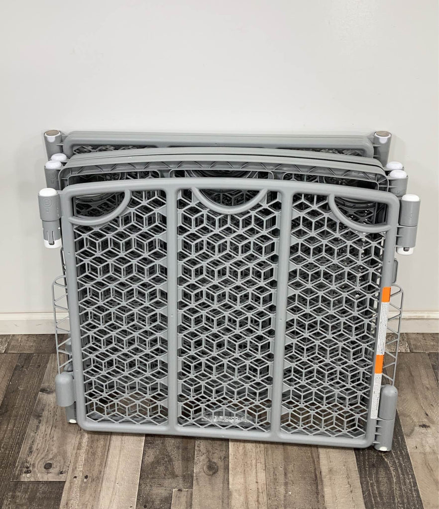 Evenflo Versatile Play Space