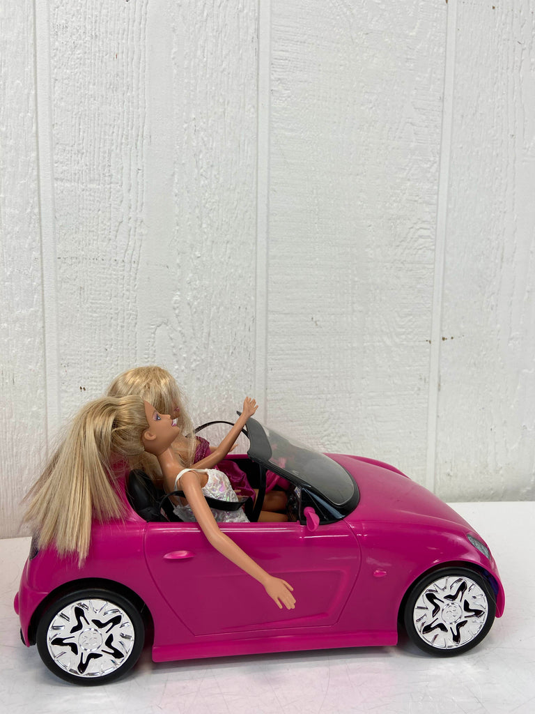 BUNDLE Barbies, Car and Swimming Pool