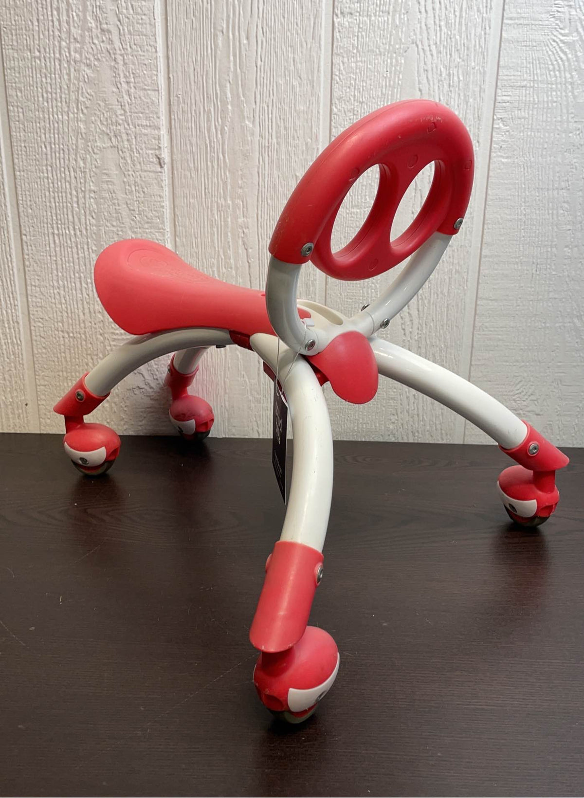 Y-Volution Y Pewi Ride-On — GoodBuy Gear