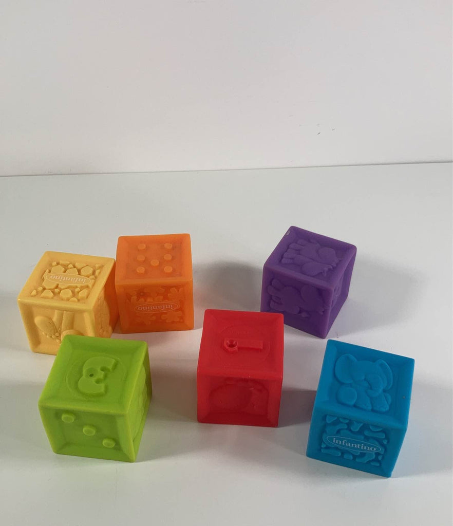Infantino Squeeze & Stack Block Set