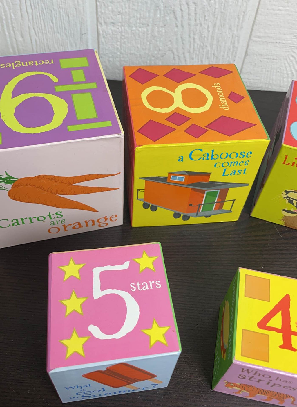 Eeboo Read to Me Tot Tower — GoodBuy Gear