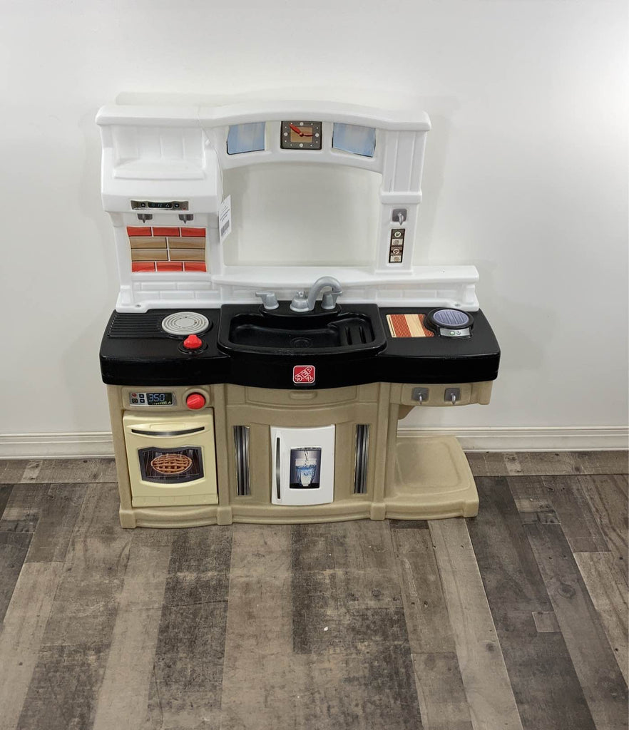 Step2 Best Chefs Kitchen Playset