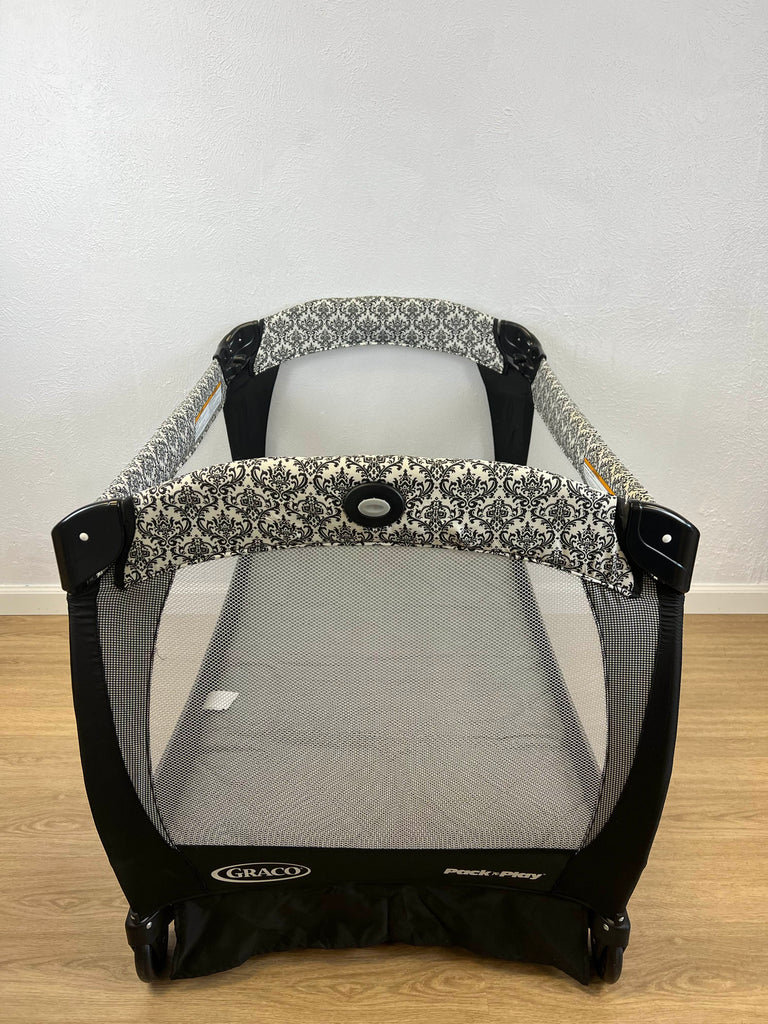 Graco Pack 'n Play Simple Solutions Portable Playard