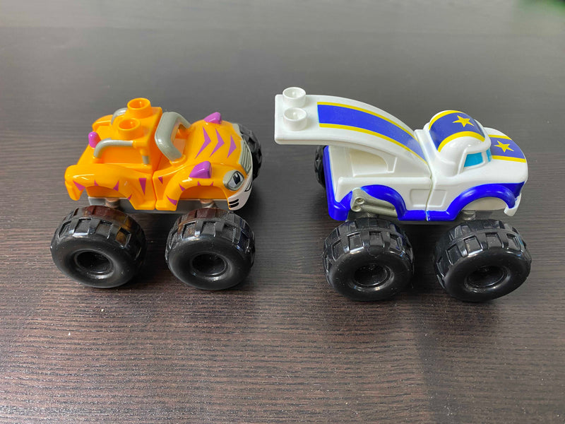 Mega Bloks Blaze and the Monster Machines Stripes Jungle Stunt Vehicle