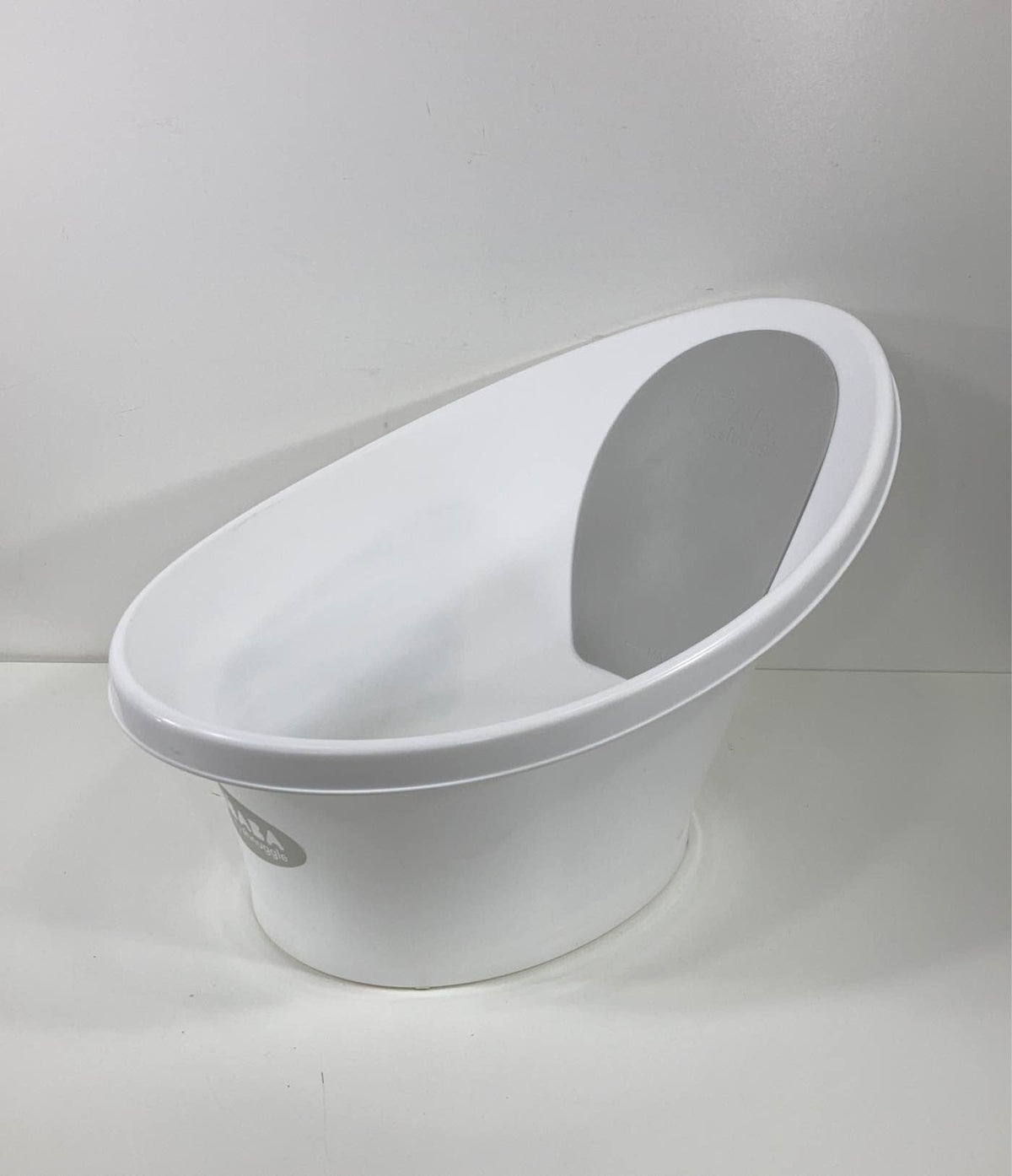 Beaba Shnuggle Baby Bath, White/Grey — GoodBuy Gear
