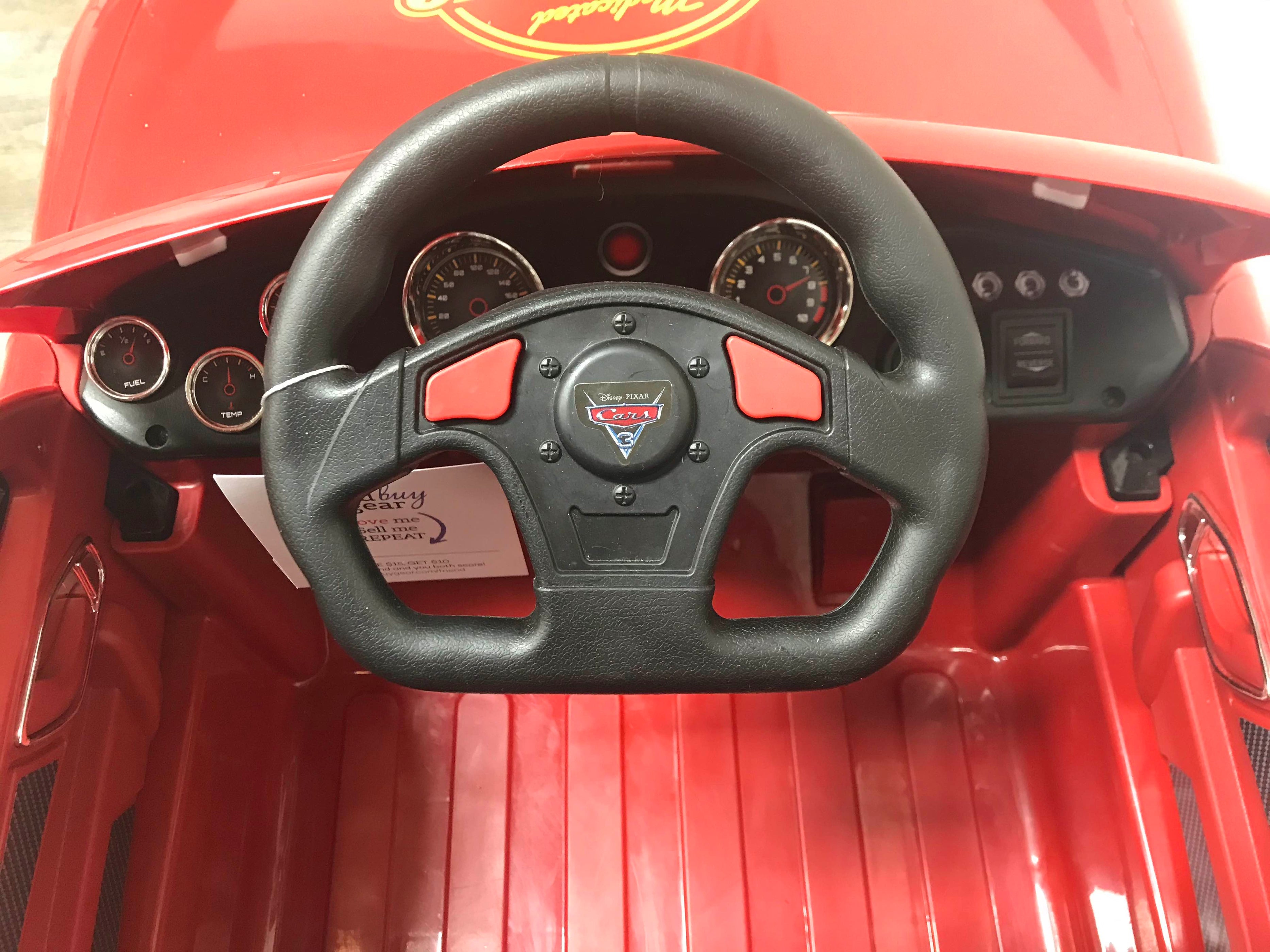 Huffy Disney Pixar Cars 3 Lightning McQueen 6V Battery-Powered Ride On ...