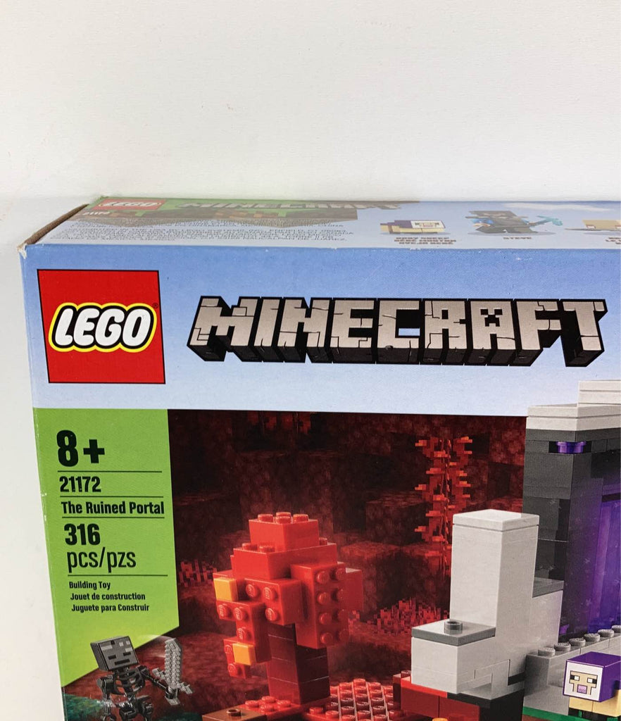 LEGO Minecraft Set