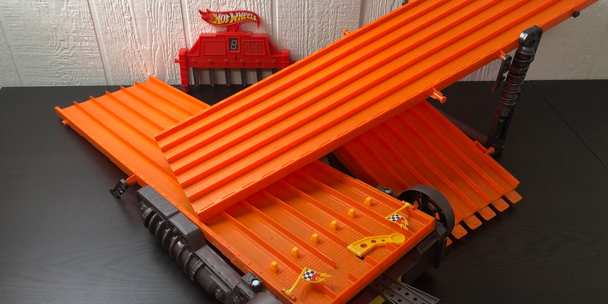 Hot Wheels Super 6-Lane Raceway — GoodBuy Gear