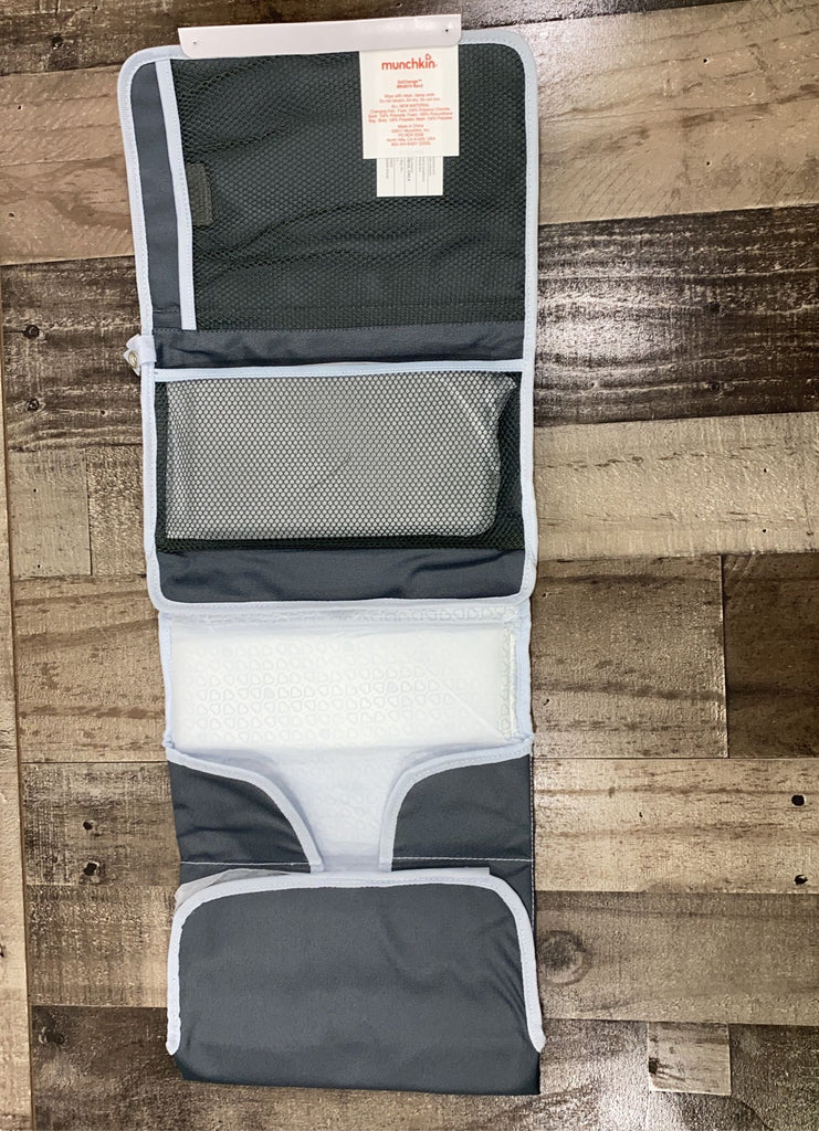 Munchkin Portable Diaper Changing Kit, Grey
