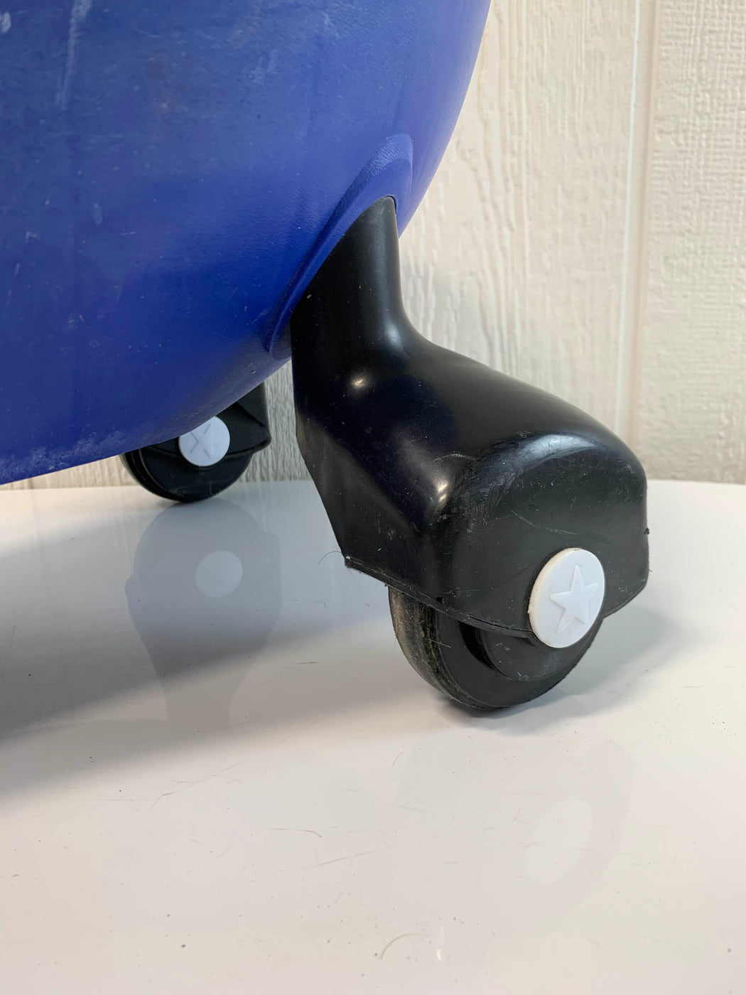 Trademark Ride On Wiggle Car — GoodBuy Gear