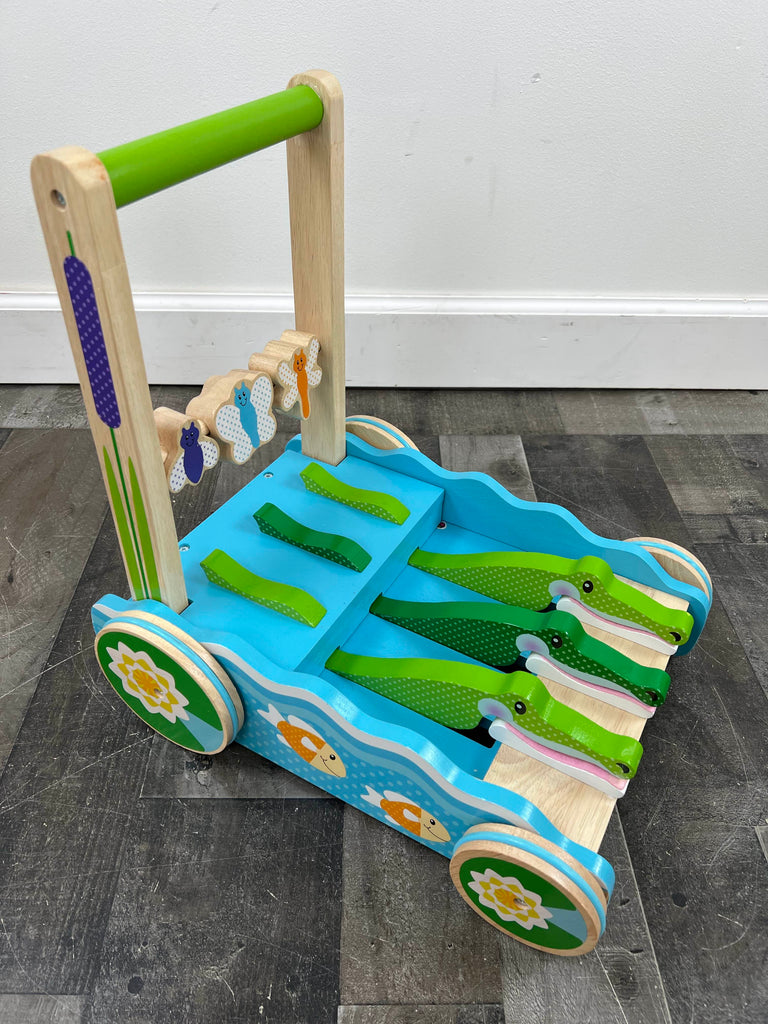 Melissa & Doug Chomp and Clack Alligator Push Toy