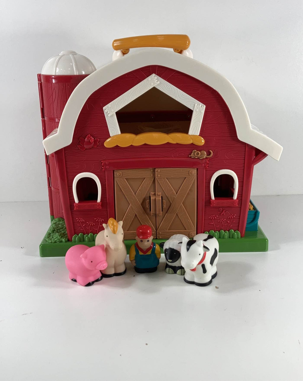 Battat Big Red Barn — GoodBuy Gear