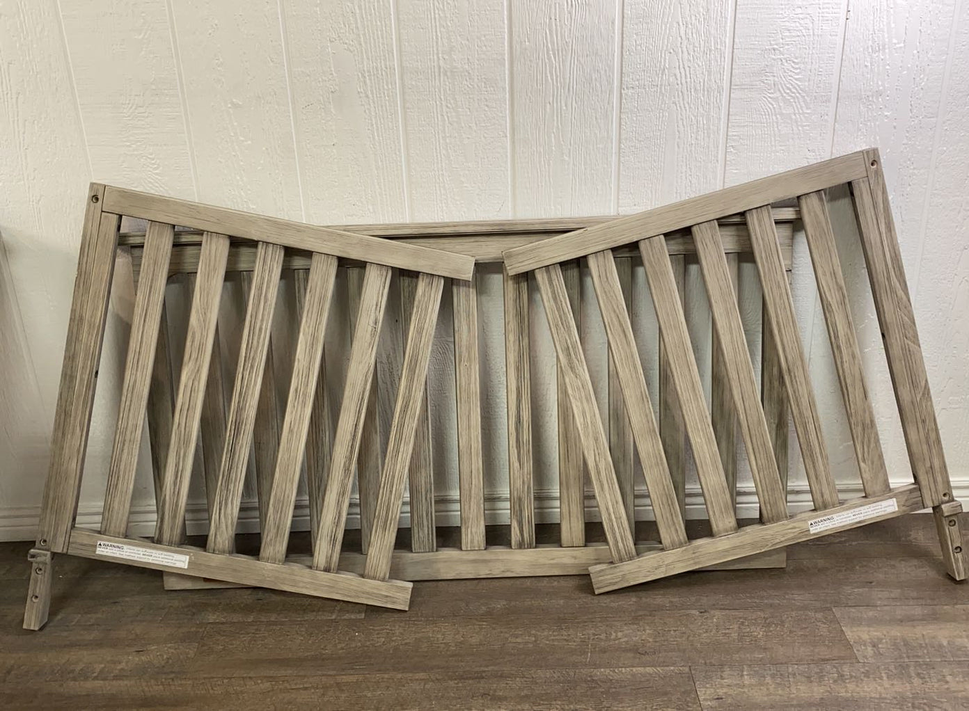 Simmons Kids Slumber Time 4-in-1 Convertible Crib With Newton Baby Mat ...