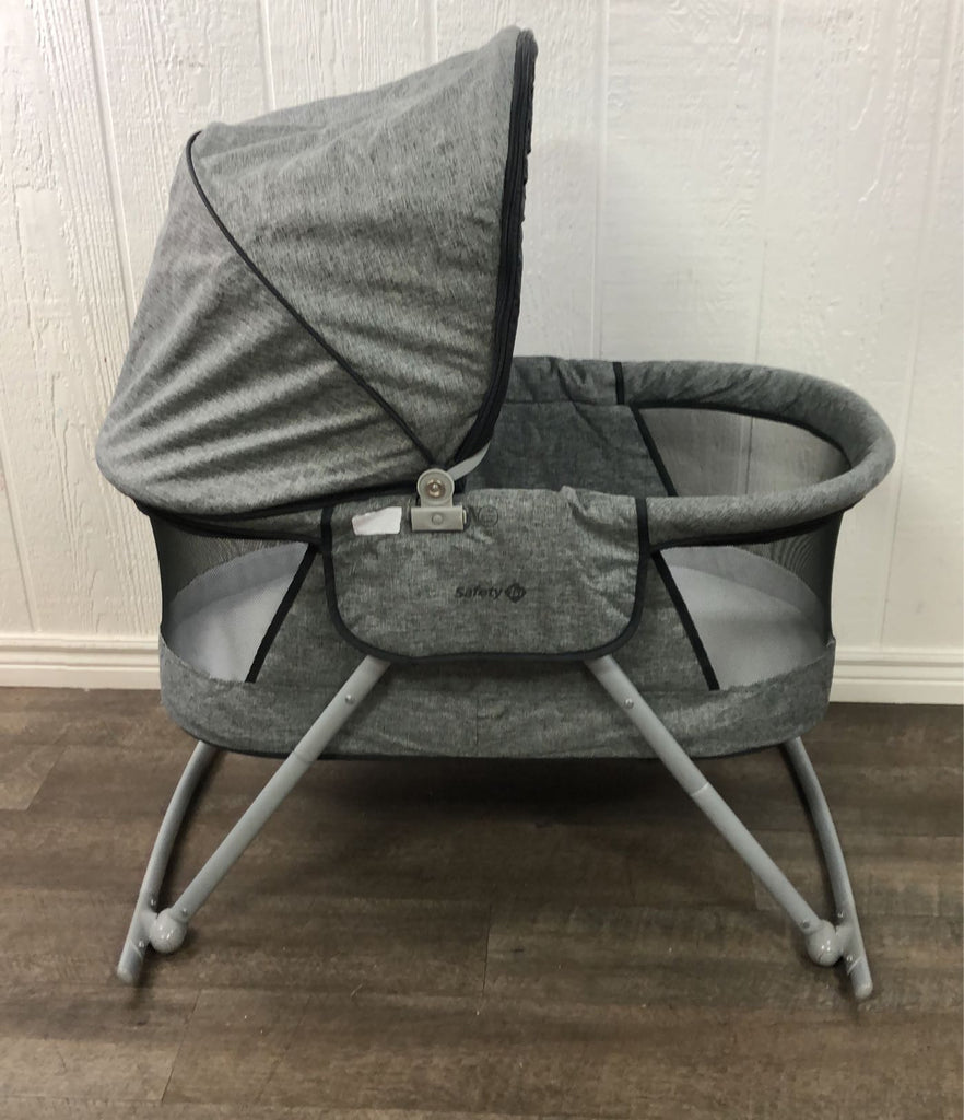 Safety 1st Nap and Go Rocking Bassinet