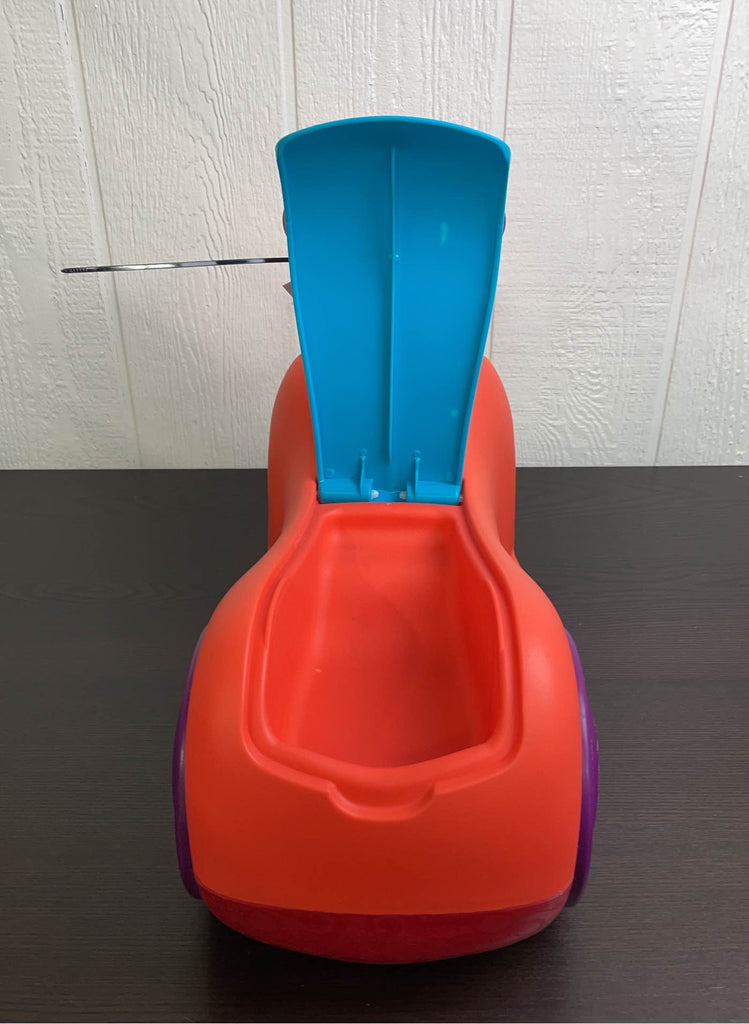 B. toys Buggly Wuggly