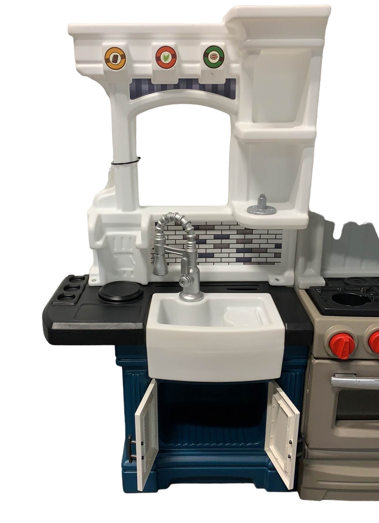 Step 2 Grand Luxe Kitchen