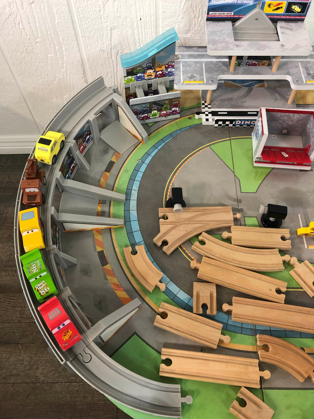 KidKraft Disney Pixar Cars 3 Florida Speedway Train Table Racetrack ...