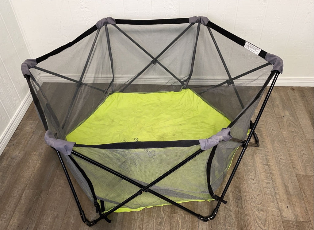 Summer Infant Pop 'N Play Portable Playard