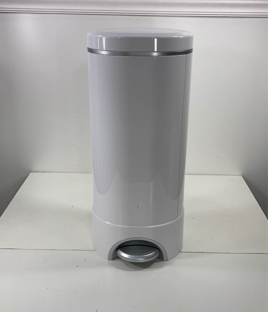 Munchkin Step Diaper Pail