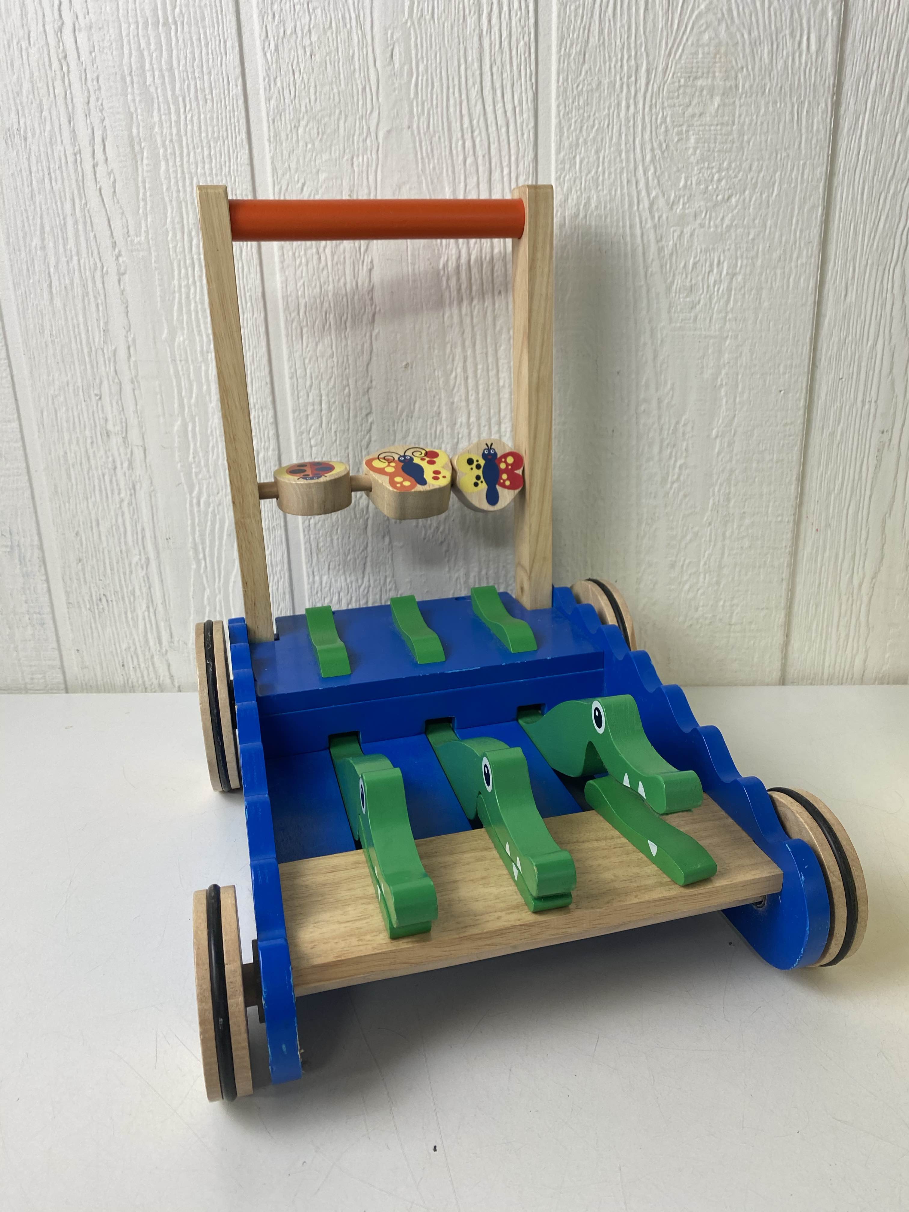 Melissa & Doug Deluxe Chomp and Clack Alligator Wooden Push Toy And Ac