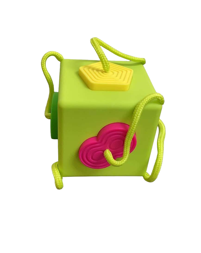 Fat Brain Toys Oombee Cube