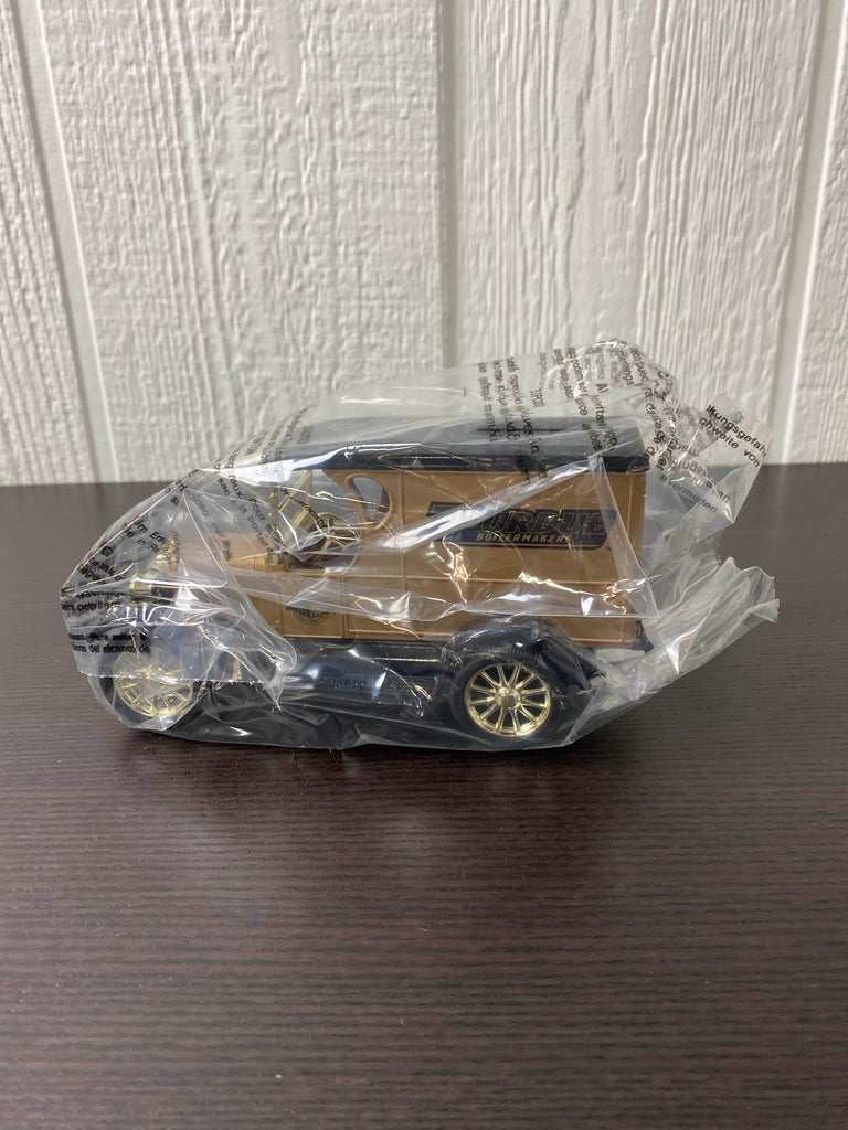 Ertl Collectibles Die Cast Vehicle