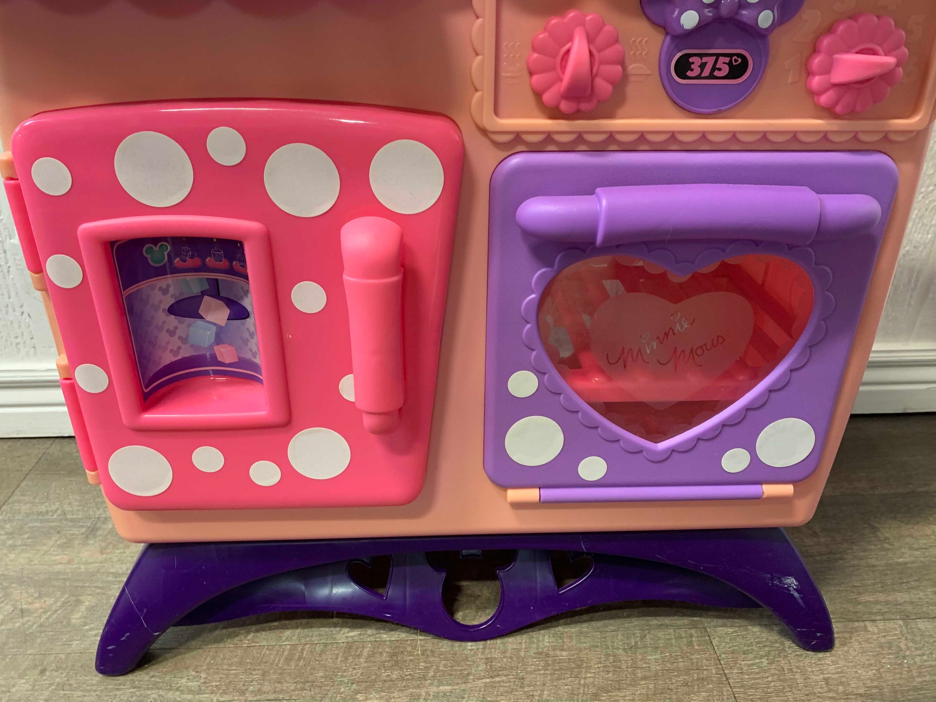 Disney Minnie Mouse Flipping Fun Kitchen — GoodBuy Gear