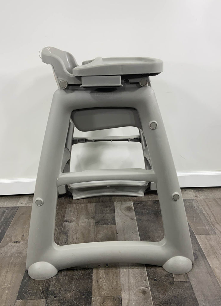 Rubbermaid High Chair