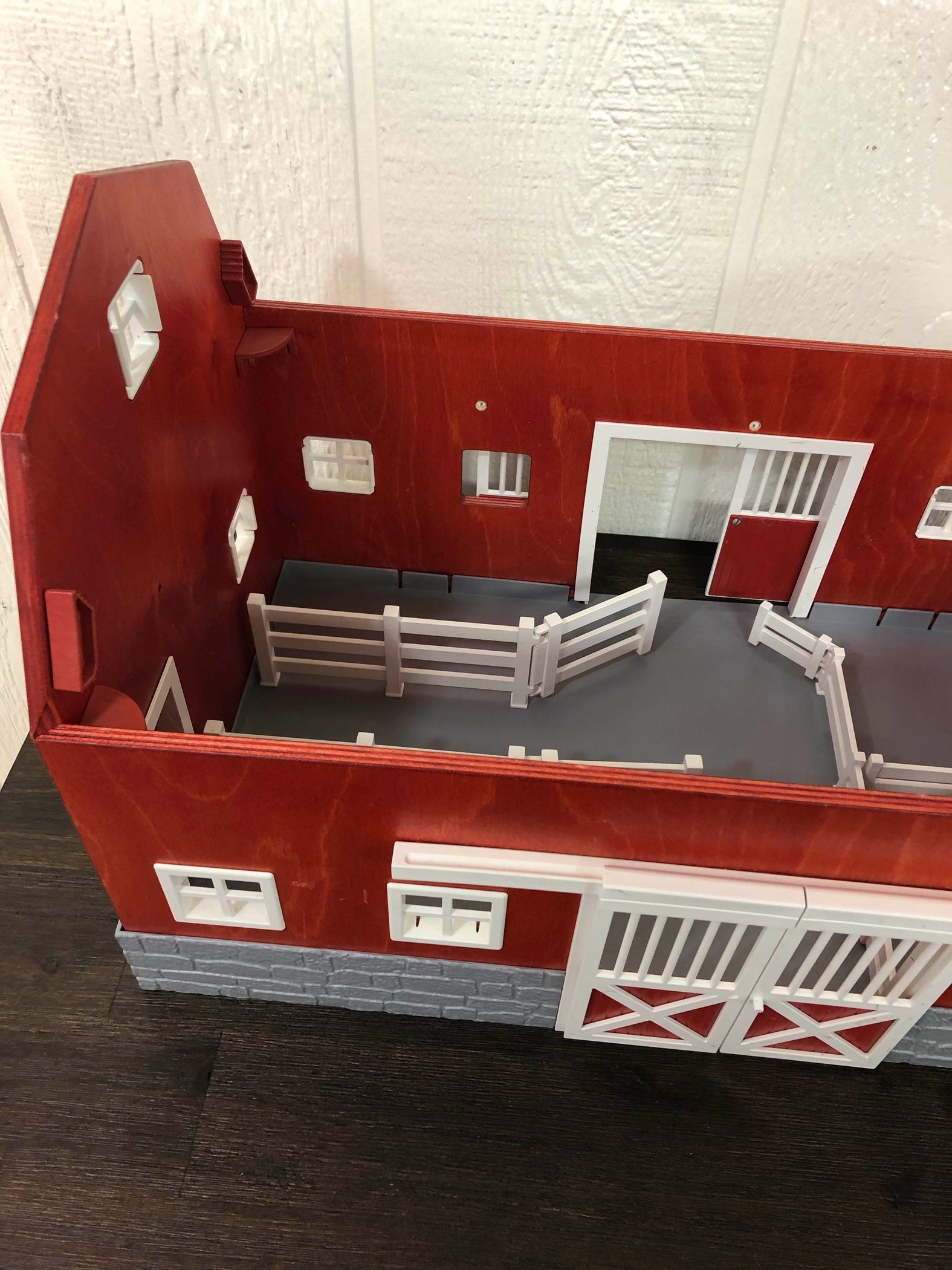 Schleich Big Red Barn — GoodBuy Gear