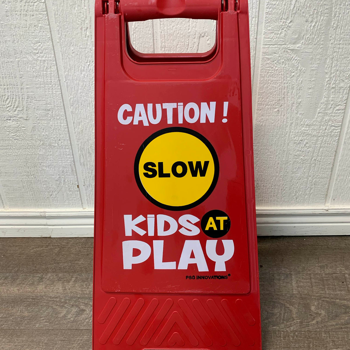 Children Playing Safety Sign — GoodBuy Gear