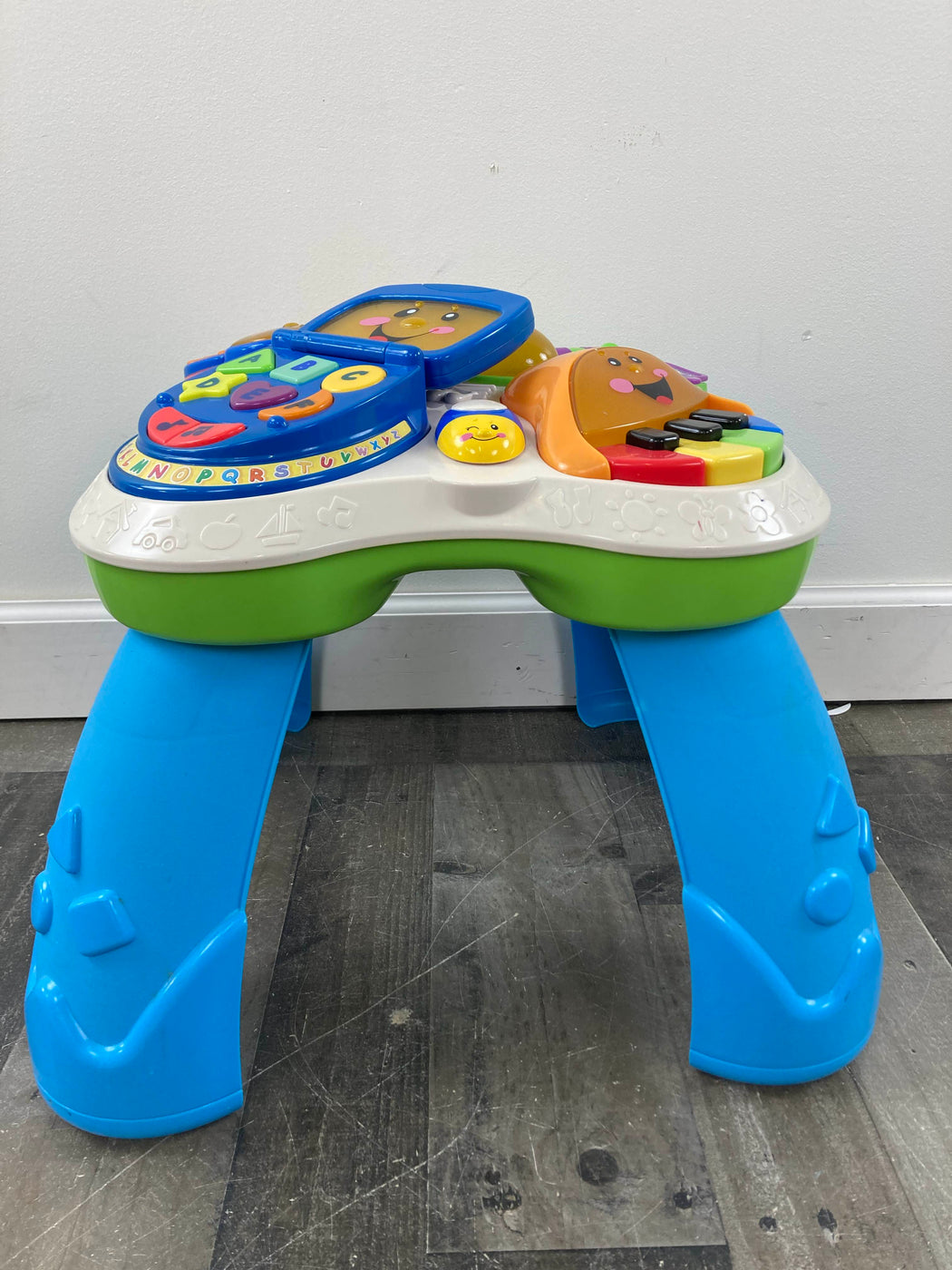 Fisher Price Laugh & Learn Learning Table, Friends Musical Table ...