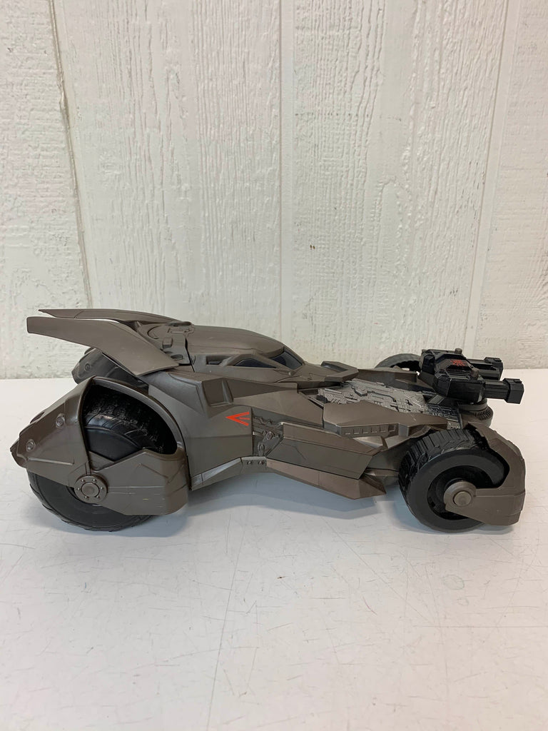 DC Comics Epic Strike Batmobile