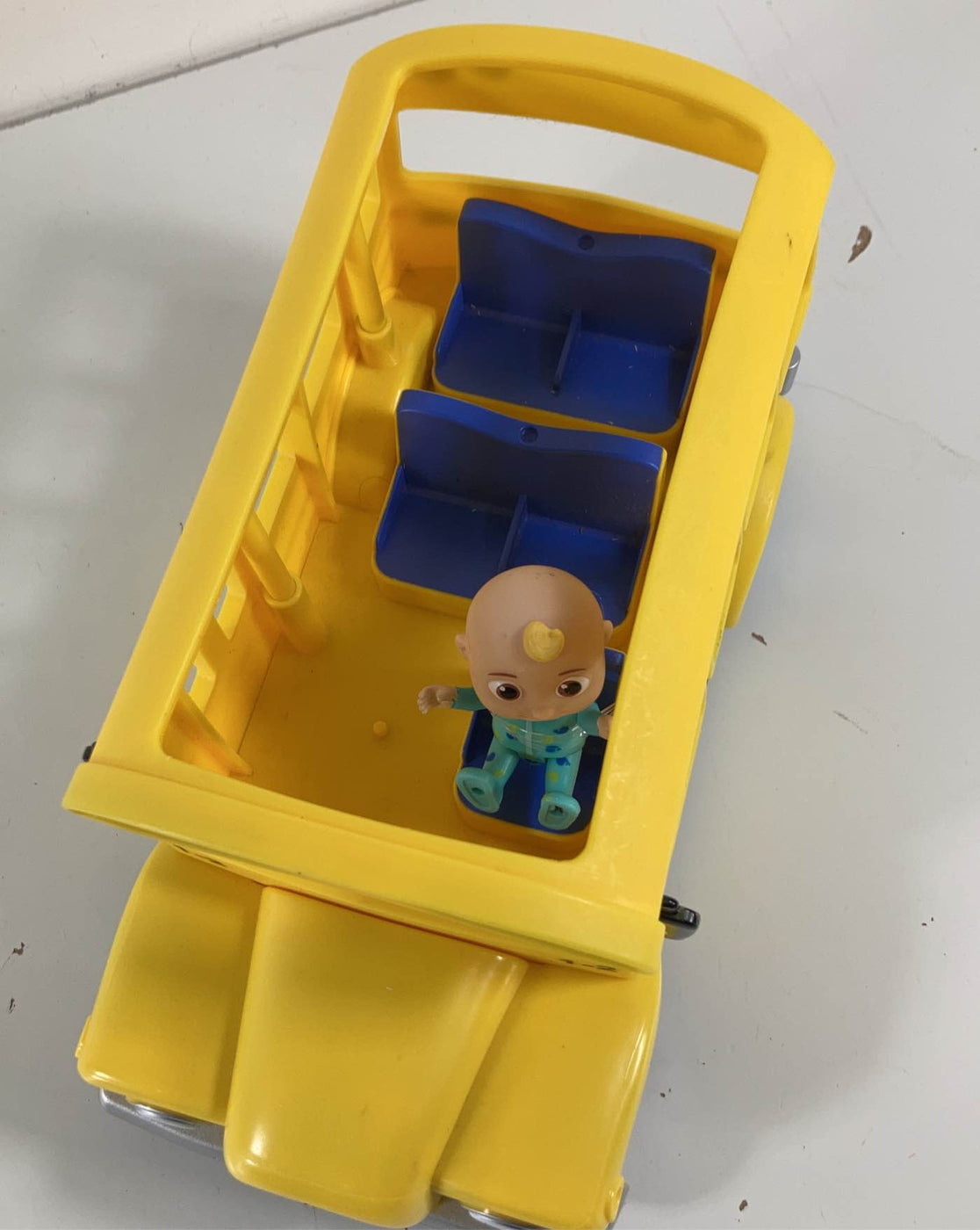 Cocomelon Musical School Bus — GoodBuy Gear