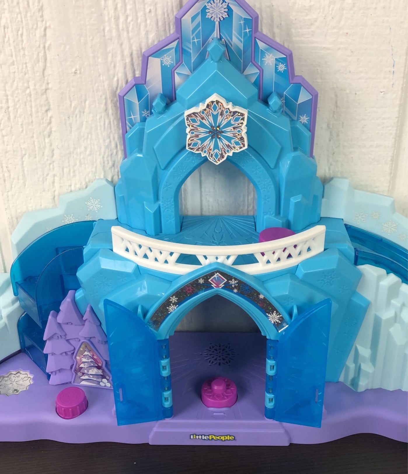 Fisher Price Little People Disney Frozen Elsa Palace Playset And Sled ...