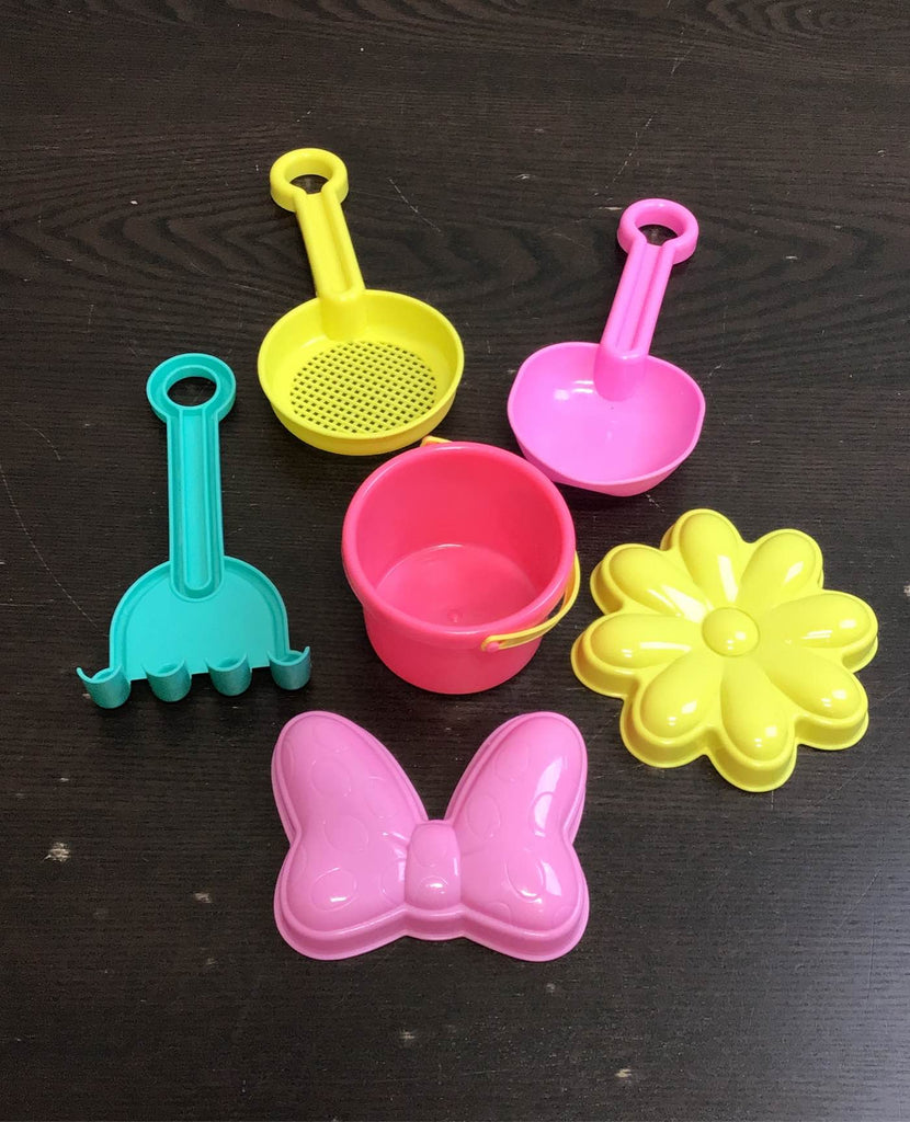 Disney Minnie Mouse Watering Can Set